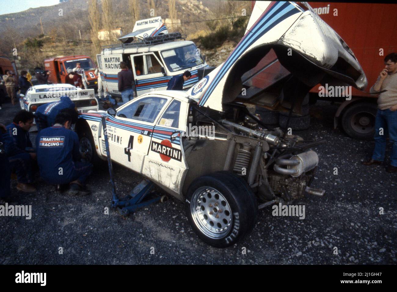 Markku Alen (FIN) Ilkka Kivimaki (FIN) Lancia Rally 037 GrB Martini ...