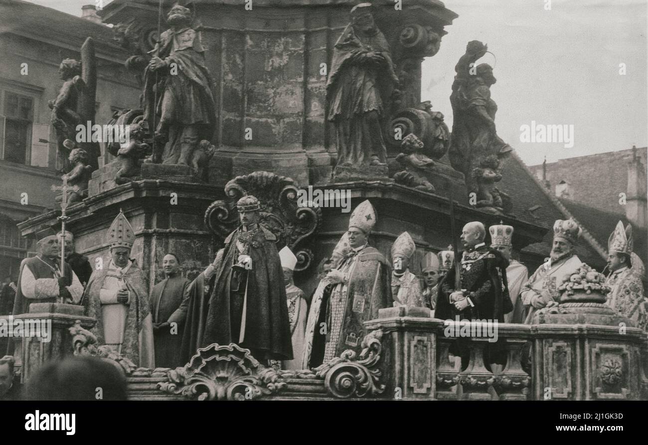 Archival photo of Emperor Charles I of Austria, takes the oath of ...