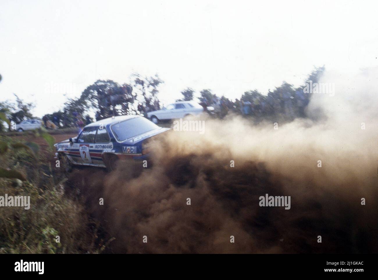 Ari Vatanen (FIN) Terry Harryman (GBR) Opel Ascona 400 GrB Rothmans ...
