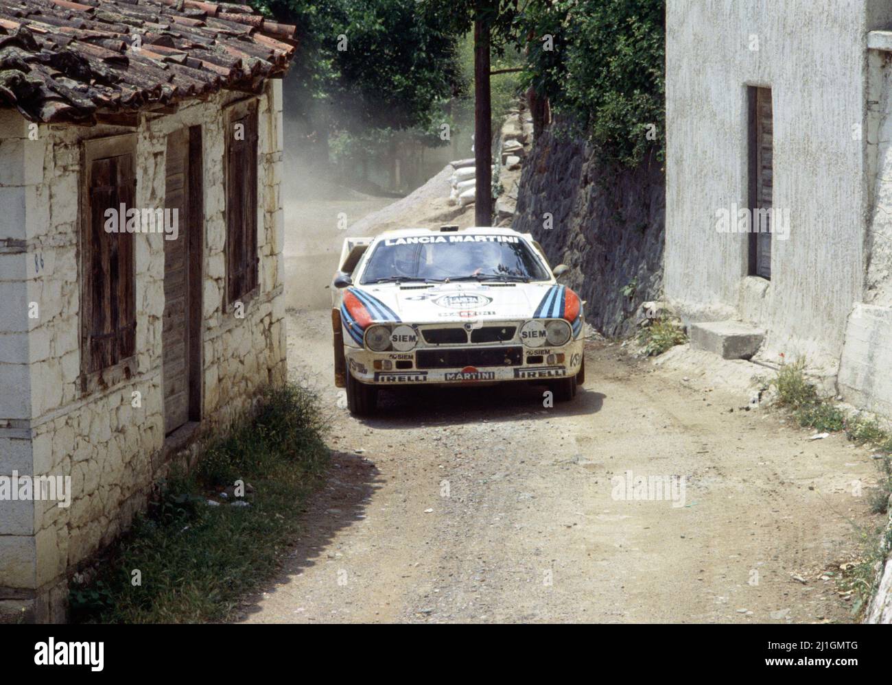 Walter Rohrl (GER) Christian Geistdorfer (GER) Lancia Rally 037 GrB ...