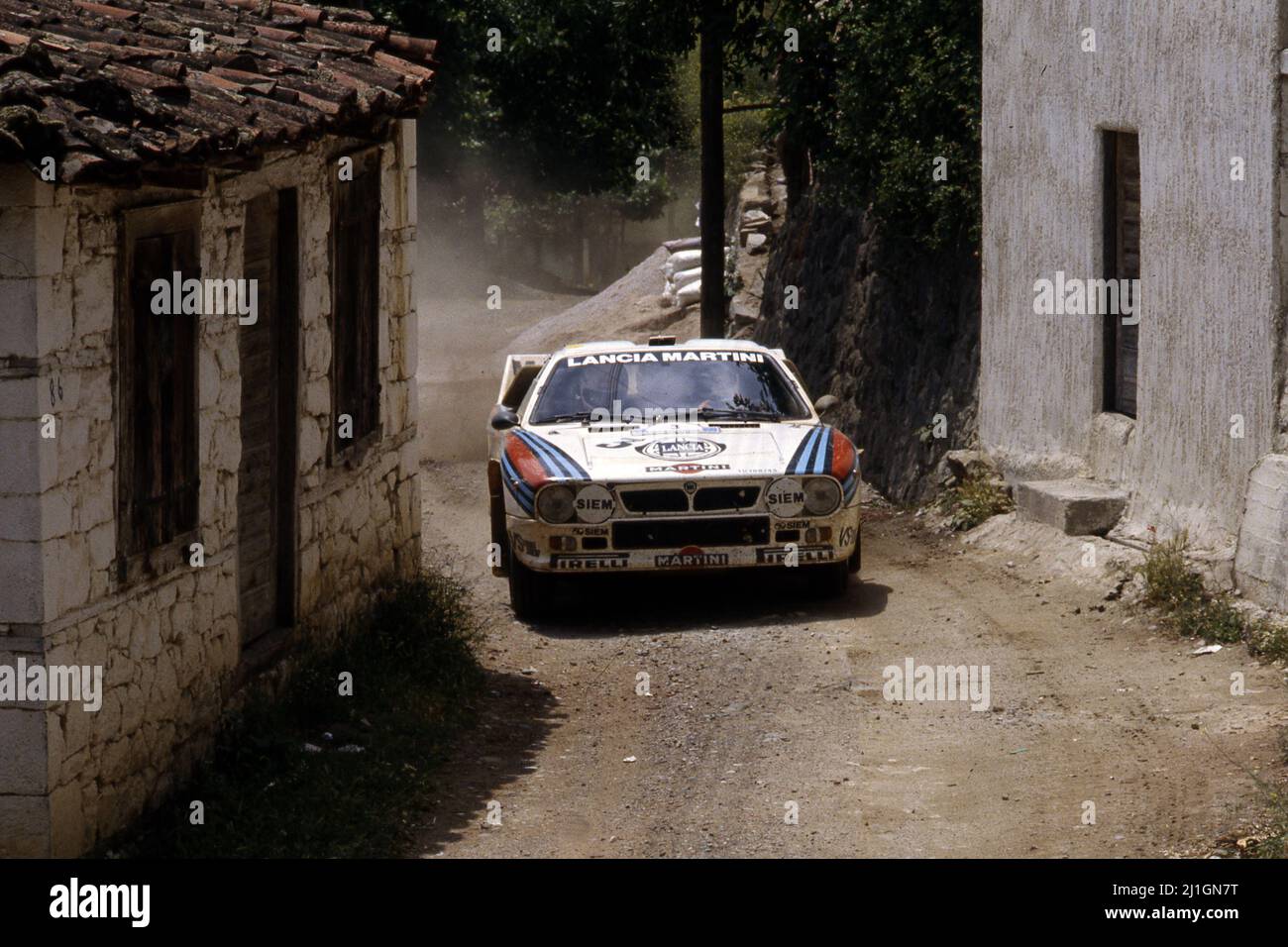 Walter Rohrl (GER) Christian Geistdorfer (GER) Lancia Rally 037 GrB ...