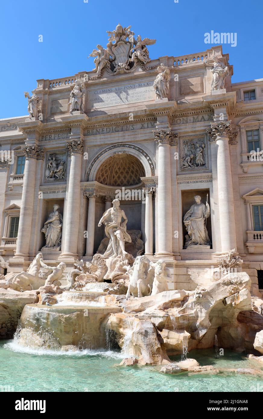 Rome fontana di trevi poseidon hi-res stock photography and images - Alamy