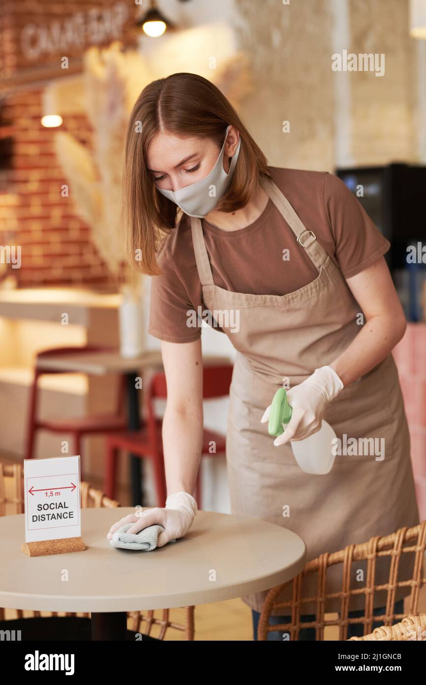 Wiping table hi-res stock photography and images - Alamy