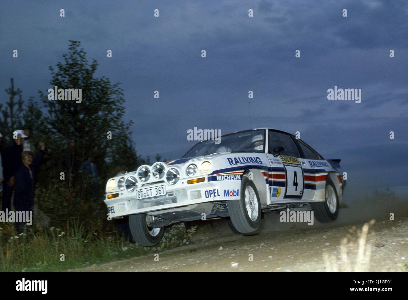 Ari Vatanen (FIN) Terry Harryman (GBR) Opel Manta 400 GrB Rothmans Opel ...