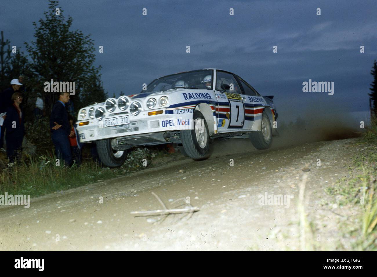Henri Toivonen (FIN) Fred Gallagher (GBR) Opel Manta 400 GrB Rothmans ...