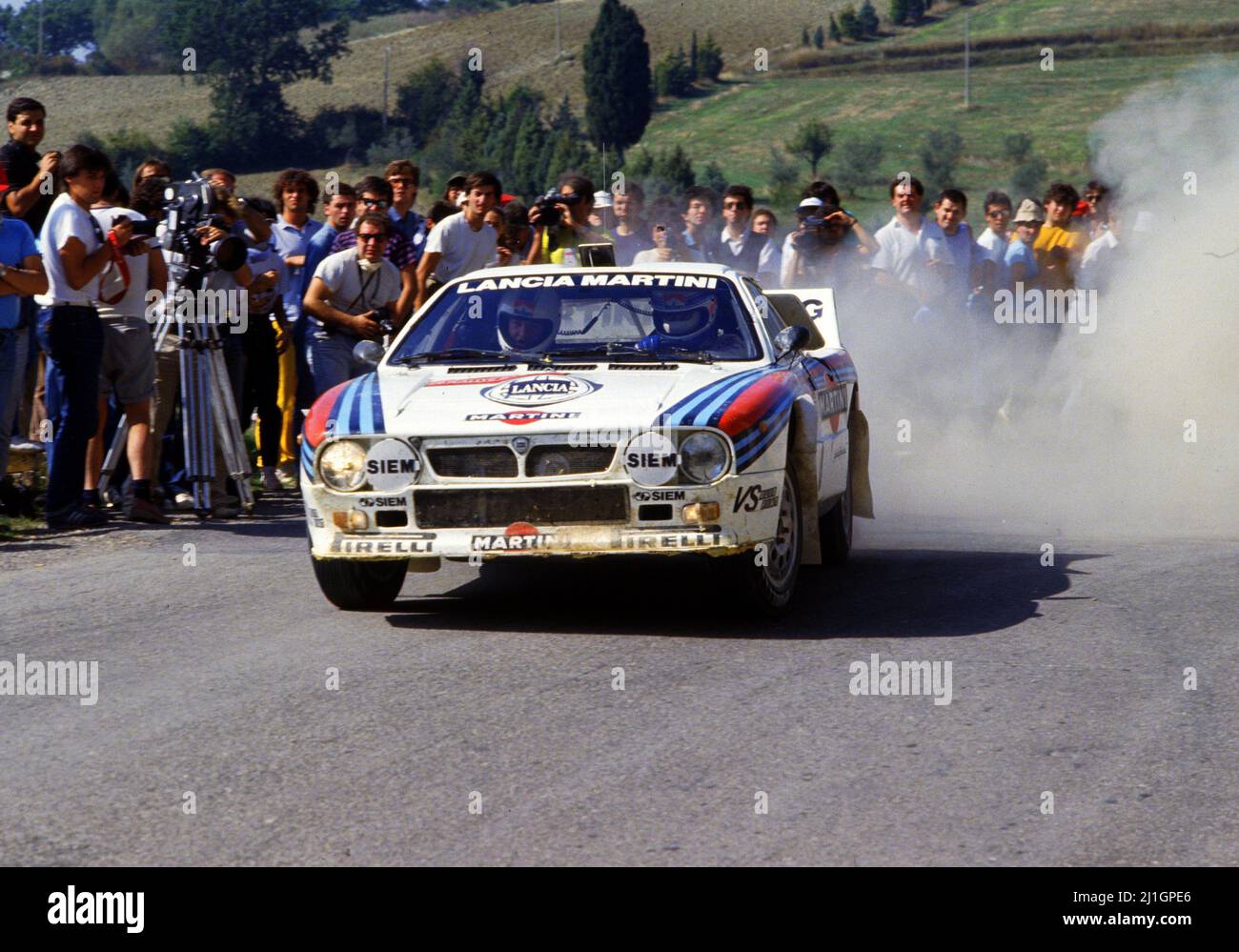 Markku Alen (FIN) Ilkka Kivimaki (FIN) Lancia Rally 037 GrB Martini ...