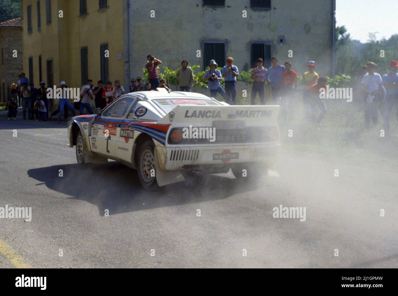 Walter Rohrl (GER) Christian Geistdorfer (GER) Lancia Rally 037 GrB ...