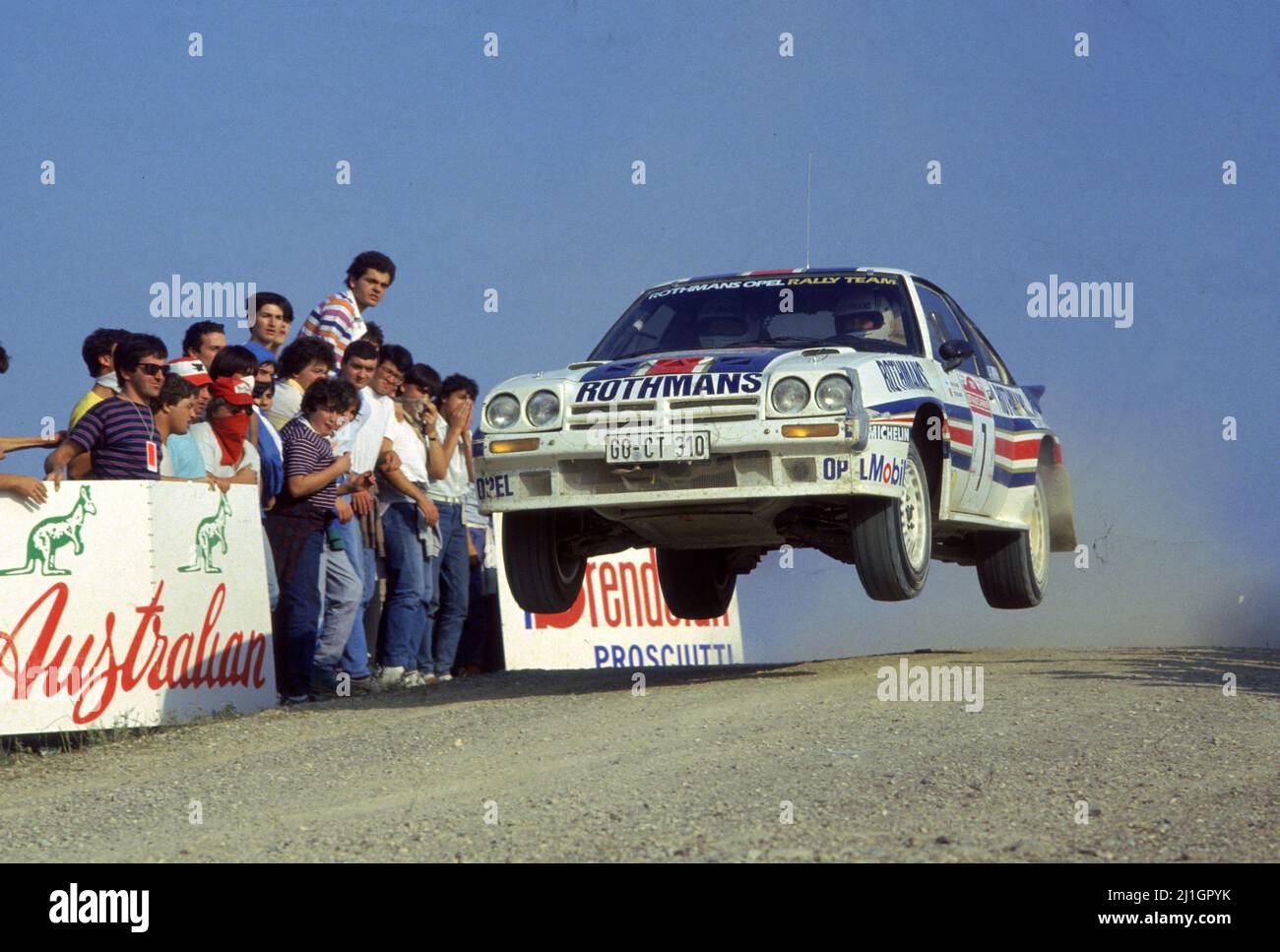 Henri Toivonen (FIN) Fred Gallagher (GBR) Opel Manta 400 GrB Rothmans ...
