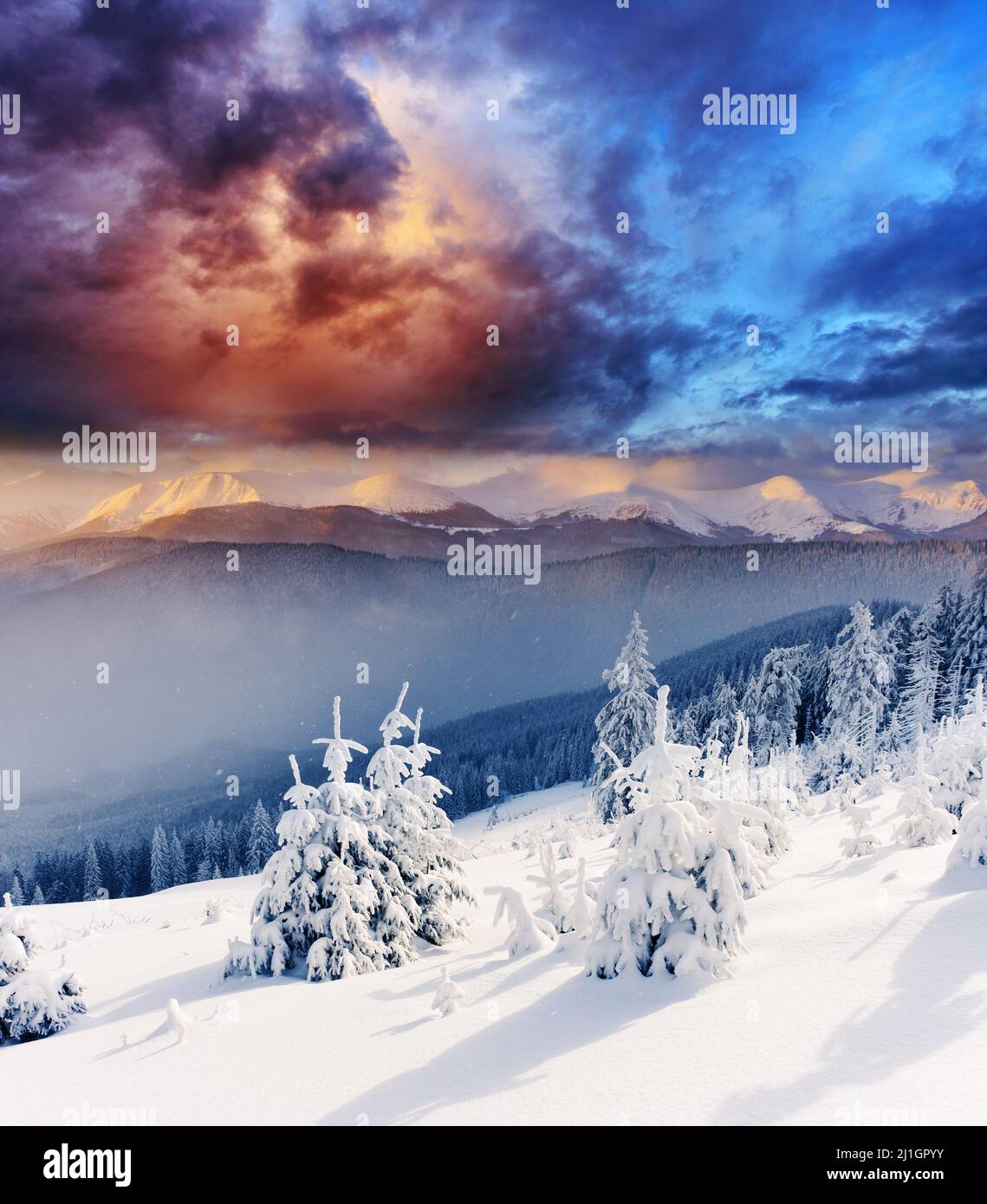 Majestic sunset in the winter mountains landscape. Dramatic sky Stock ...