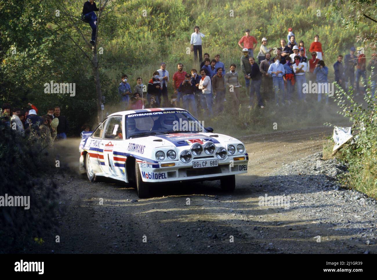 Ari Vatanen (FIN) Terry Harryman (GBR) Opel Manta 400 GrB Rothmans Opel ...