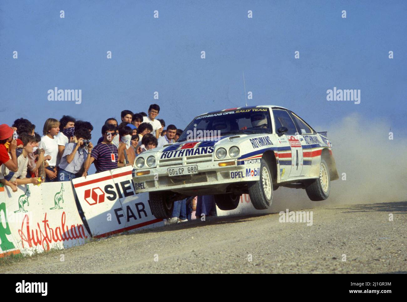 Ari Vatanen (FIN) Terry Harryman (GBR) Opel Manta 400 GrB Rothmans Opel ...