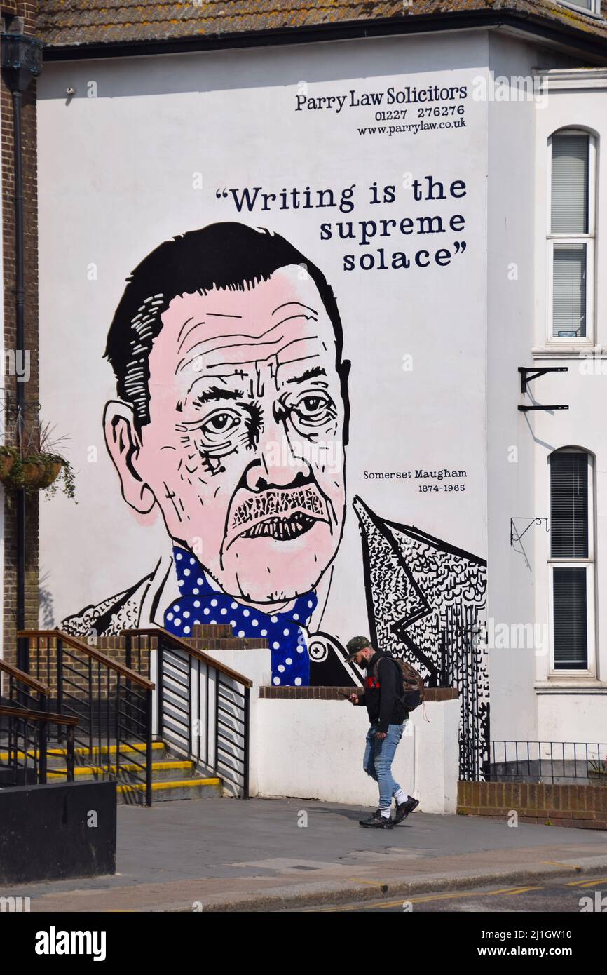 25/03/2022 Whitstable UK It could almost be summer as people enjoy a ...