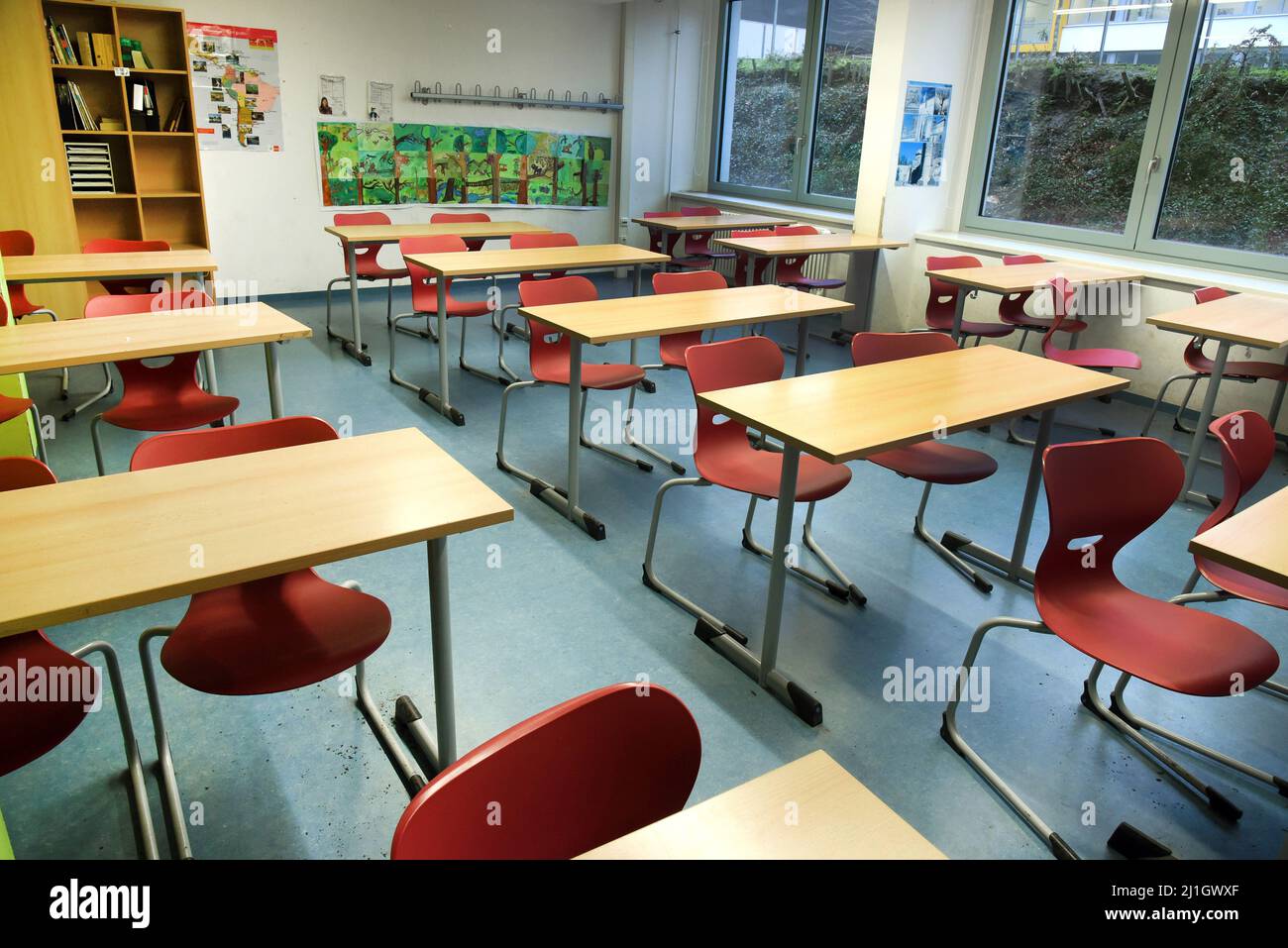 Classes begin hi-res stock photography and images - Alamy