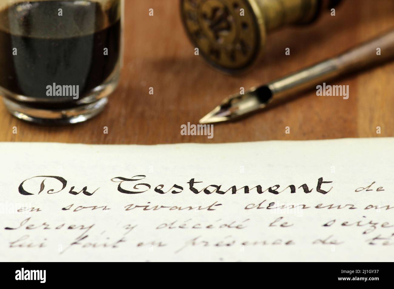 handwritten testament on desktop Stock Photo - Alamy