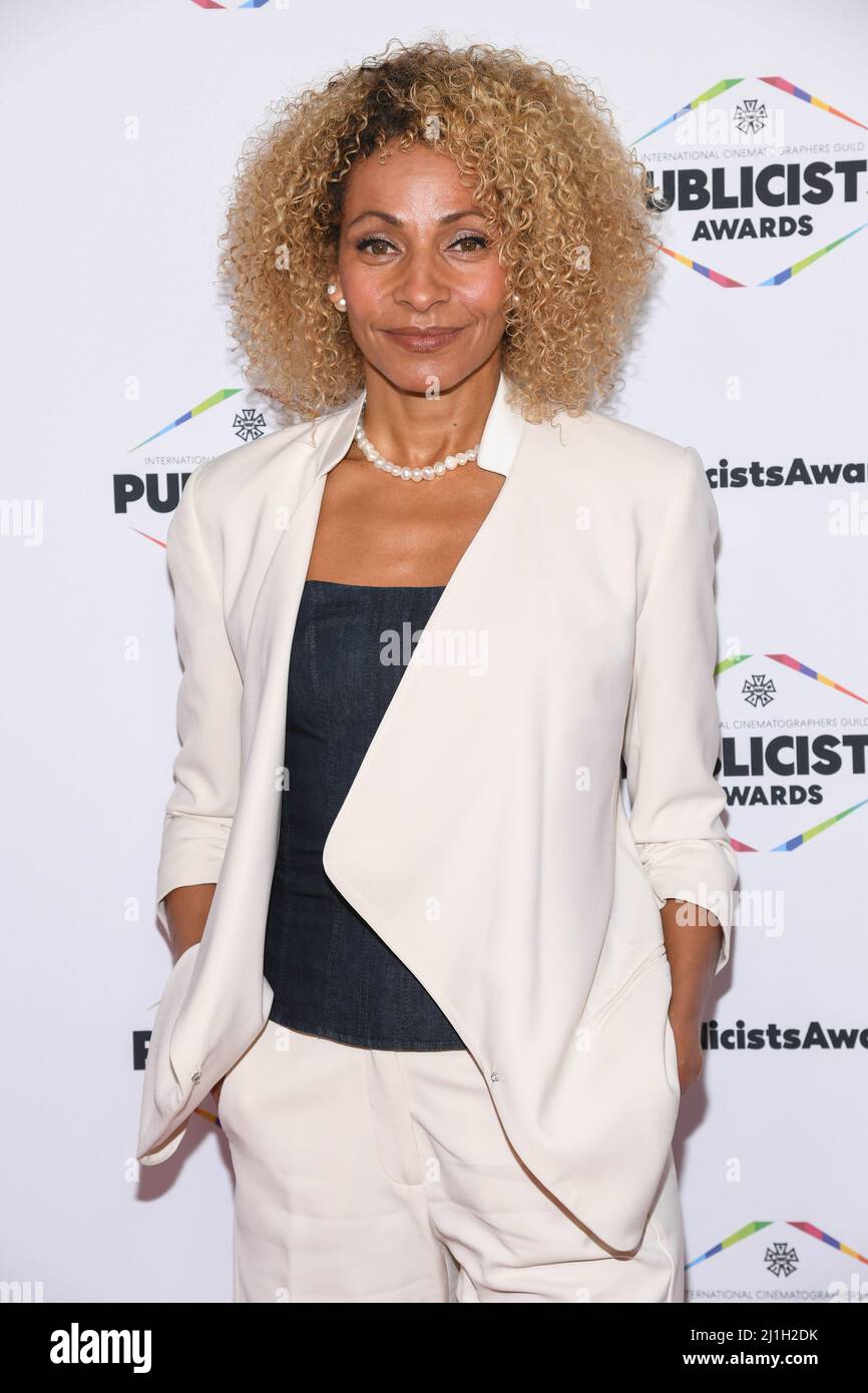 Beverly Hills, USA. 25th Mar, 2022. Michelle Hurd walking on the red ...