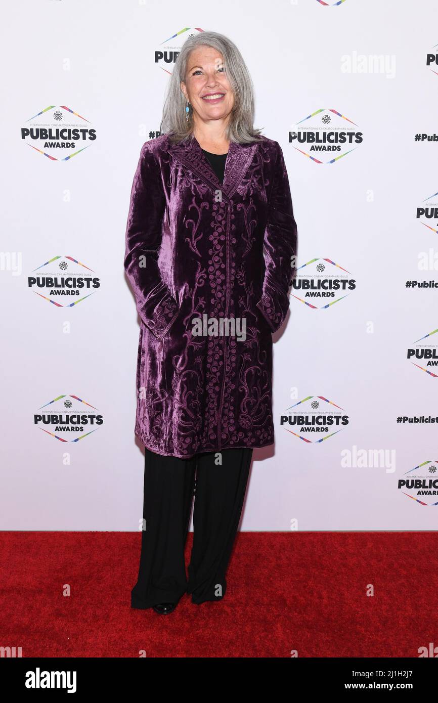 California, USA. 25th Mar, 2022. Rebecca Rhine walking on the red ...