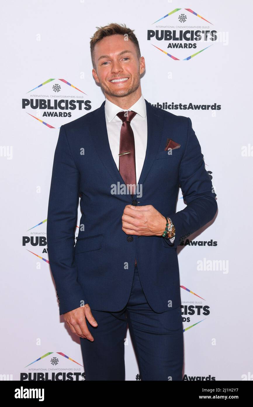 Beverly Hills, USA. 25th Mar, 2022. Dean McCarthy walking on the red ...