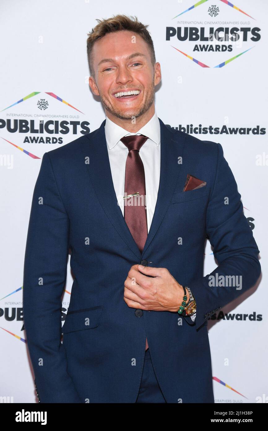 Beverly Hills, USA. 25th Mar, 2022. Dean McCarthy walking on the red ...