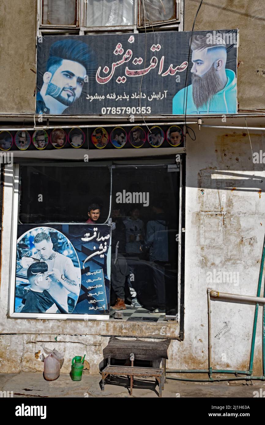 Kabul street scene hi-res stock photography and images - Alamy