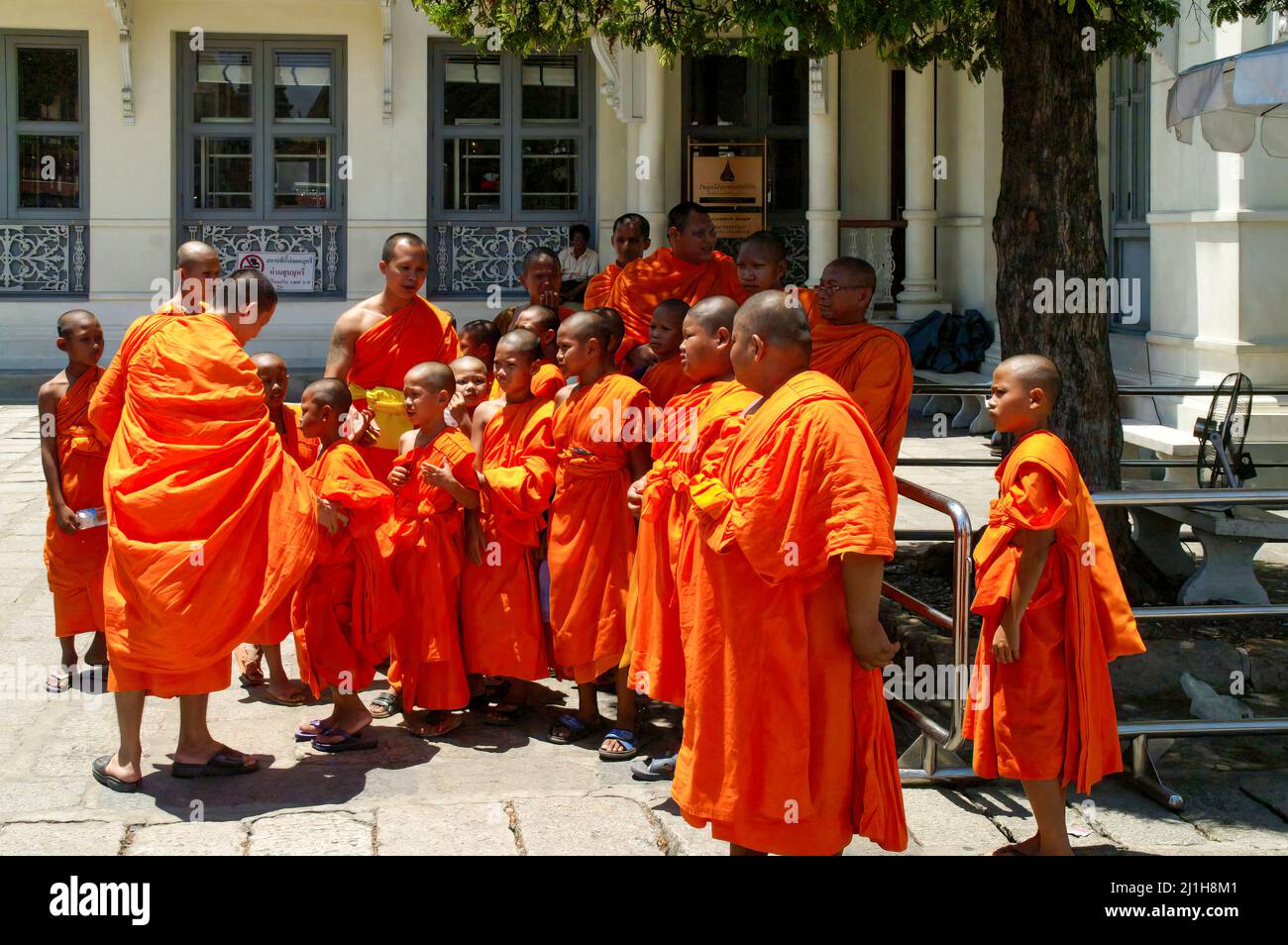 Buddhist boy monks hi-res stock photography and images - Alamy