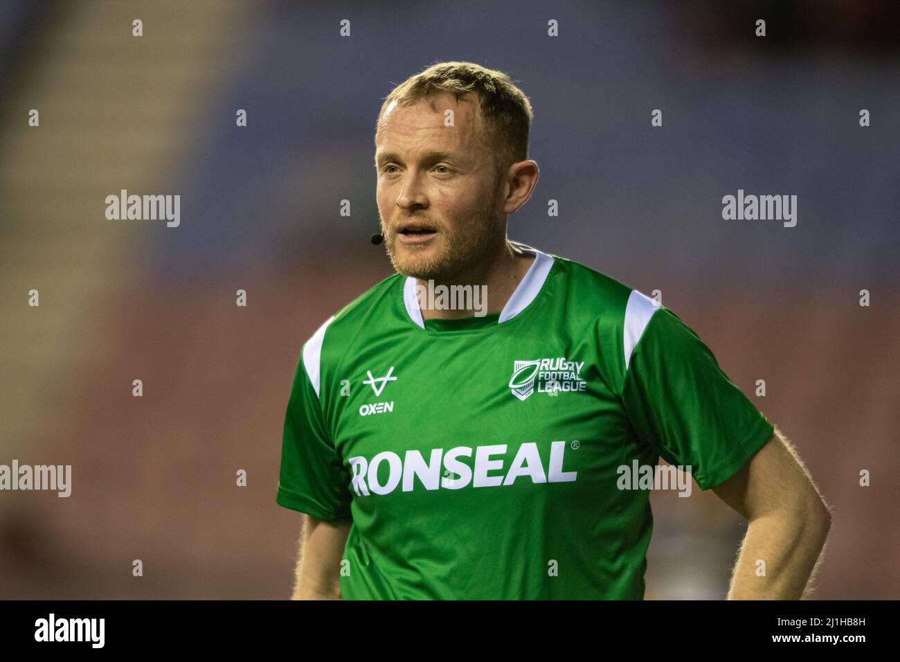 Referee Robert Hicks in action during the game Stock Photo - Alamy