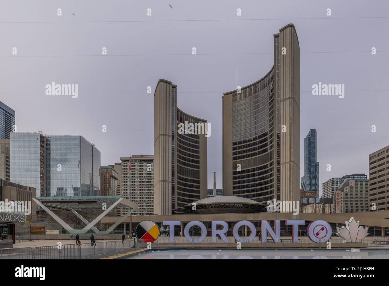 City hall toronto hi-res stock photography and images - Alamy