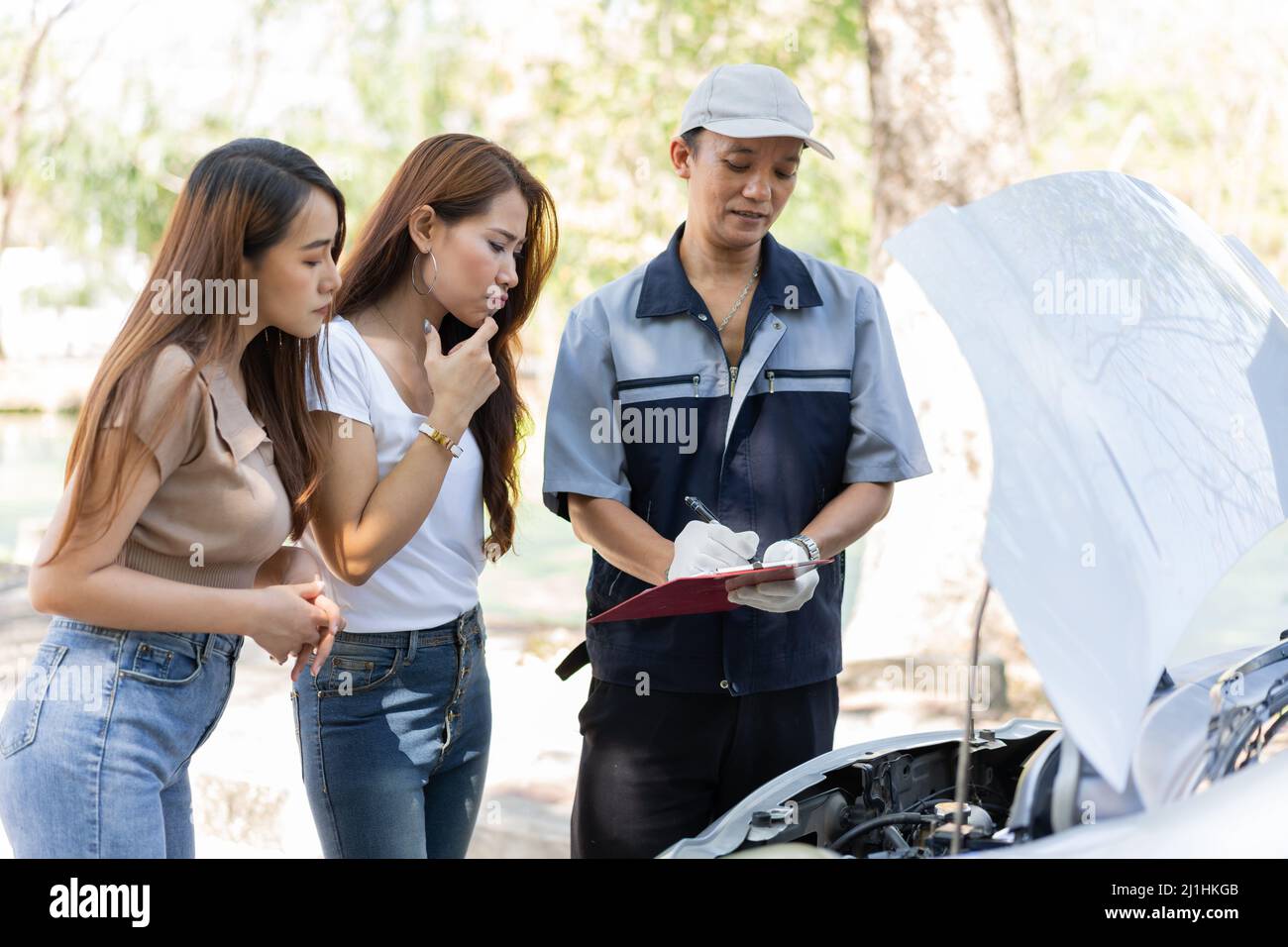 Car repai hi-res stock photography and images - Alamy