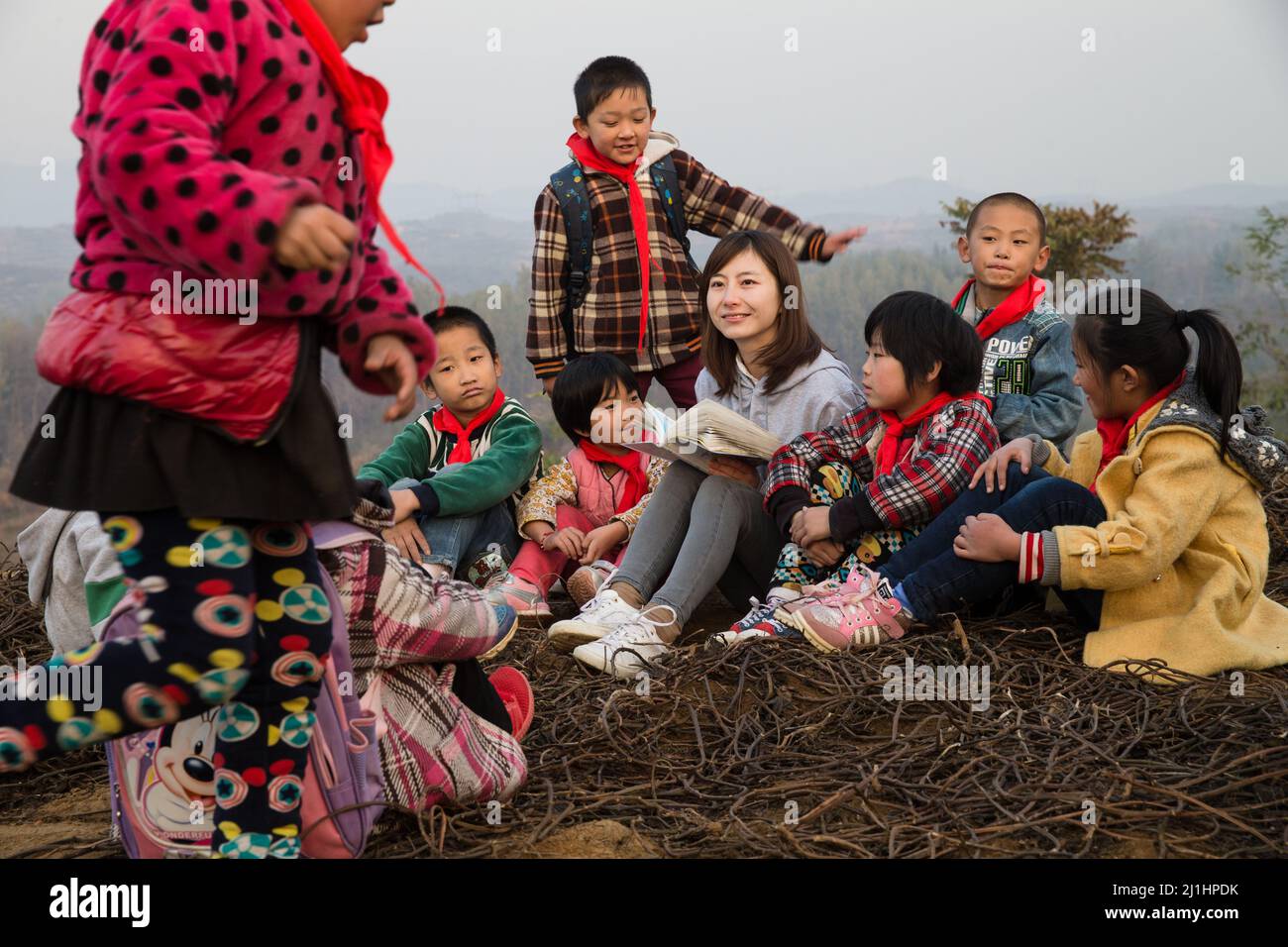 Rural teachers and pupils learning in the open air Stock Photo - Alamy