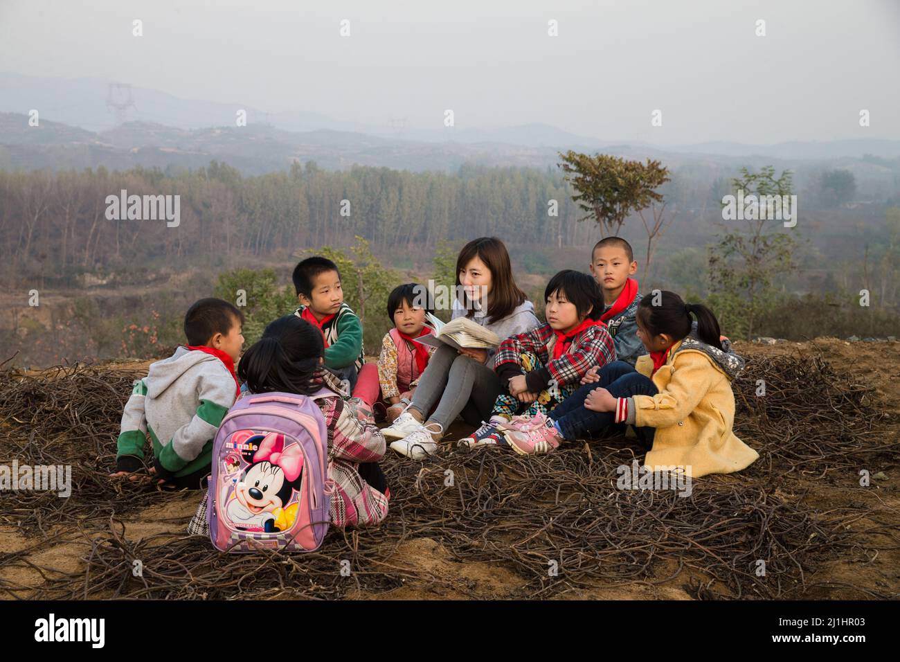 Rural teachers and pupils learning in the open air Stock Photo - Alamy