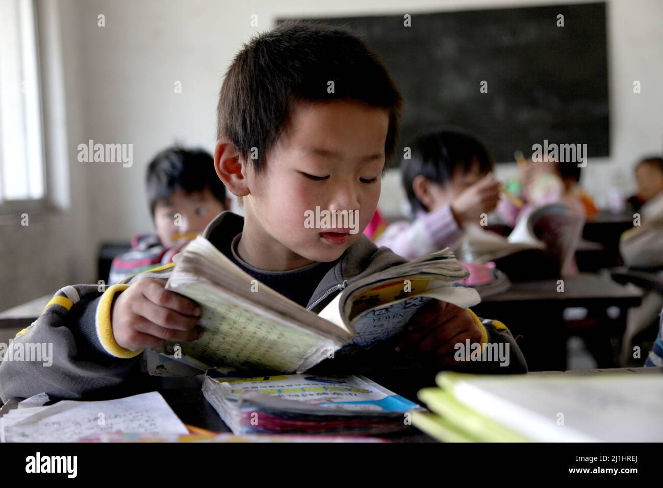 Elementary school children Stock Photo - Alamy