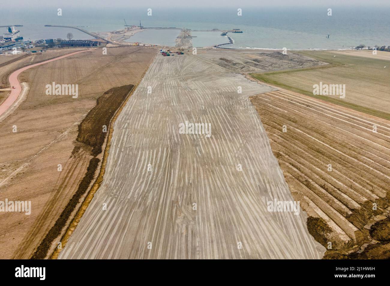 Fehmarn, Germany. 17th Mar, 2022. At the construction site of the ...