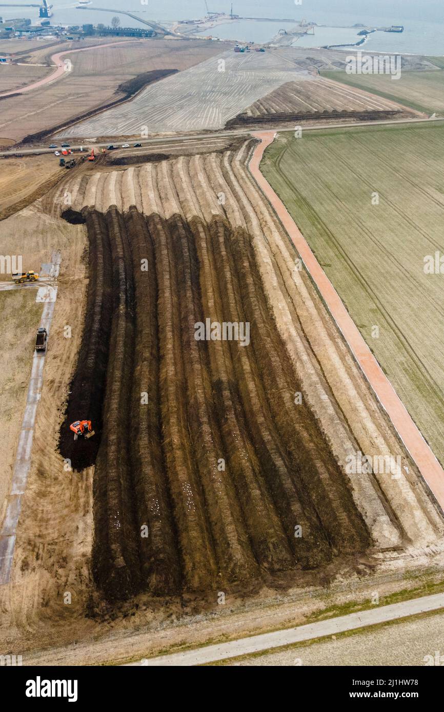 Fehmarn, Germany. 17th Mar, 2022. At the construction site of the ...