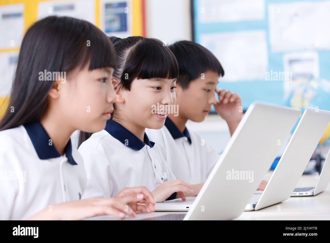 Elementary school students Stock Photo - Alamy