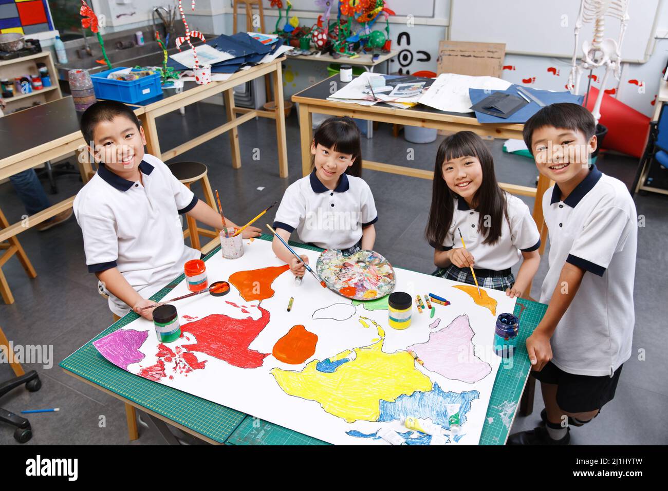 Elementary school students Stock Photo - Alamy
