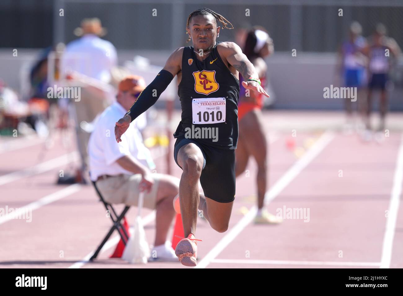Jalyn Jackson of Southern California places fifth in the triple jump at ...