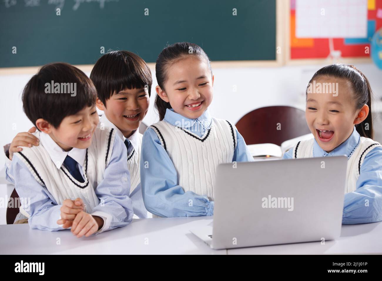 Computer class indian children hi-res stock photography and images - Alamy