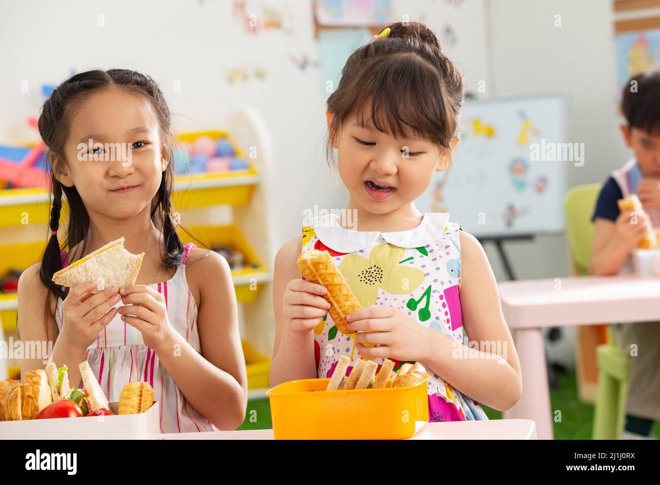 China children drink milk hi-res stock photography and images - Alamy