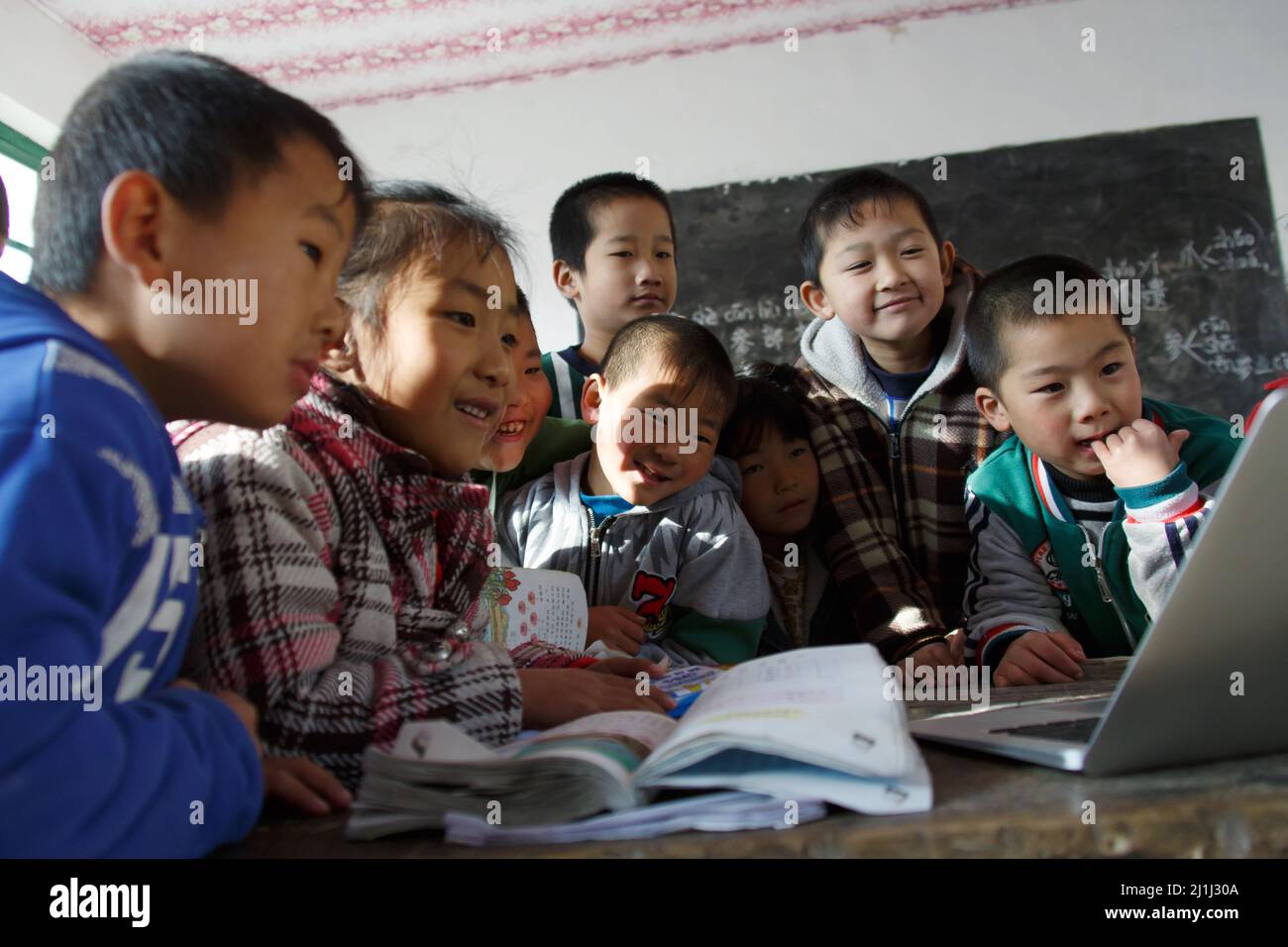 Rural primary school students in the use of computers Stock Photo - Alamy