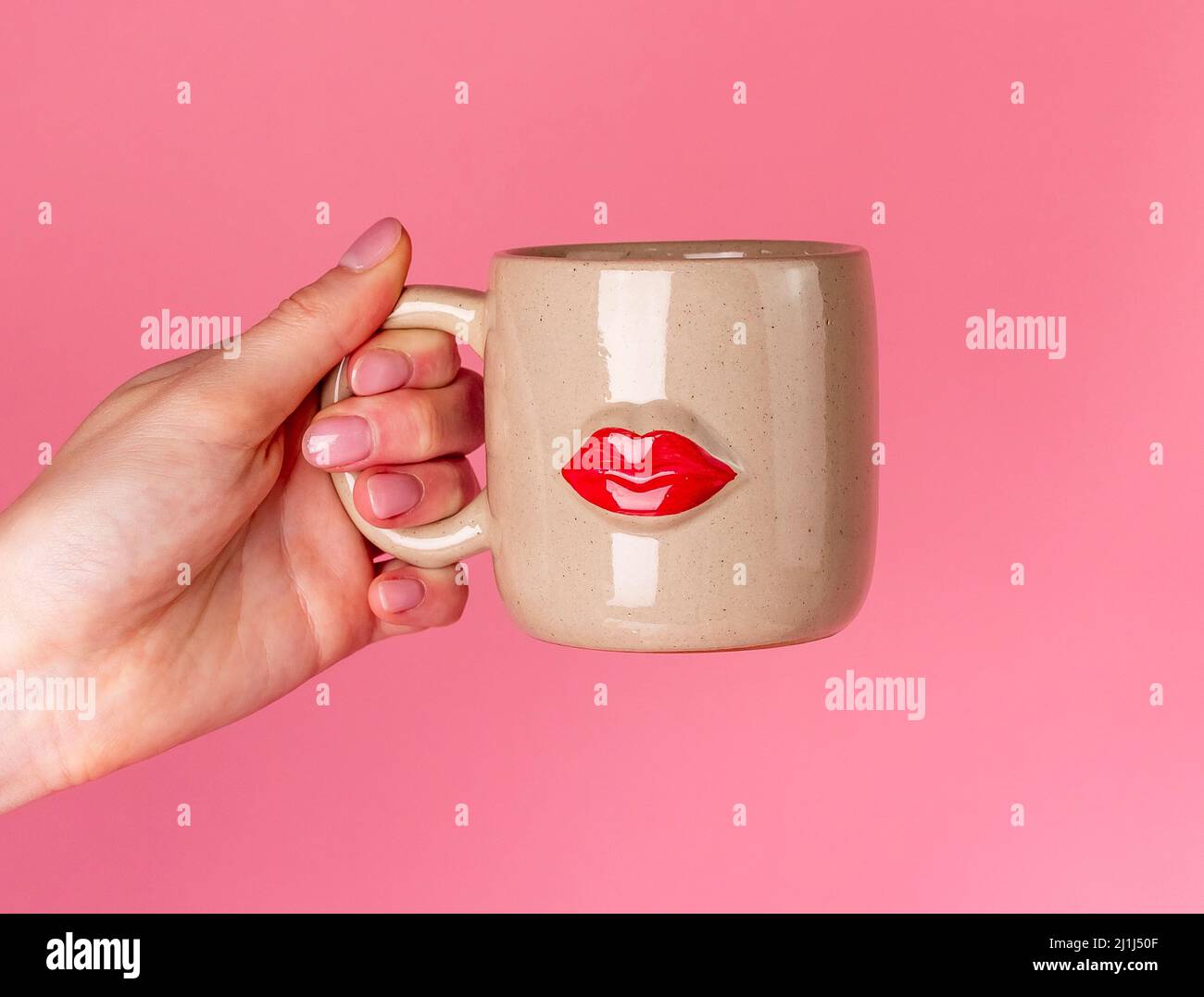 Lips kiss hi-res stock photography and images - Alamy