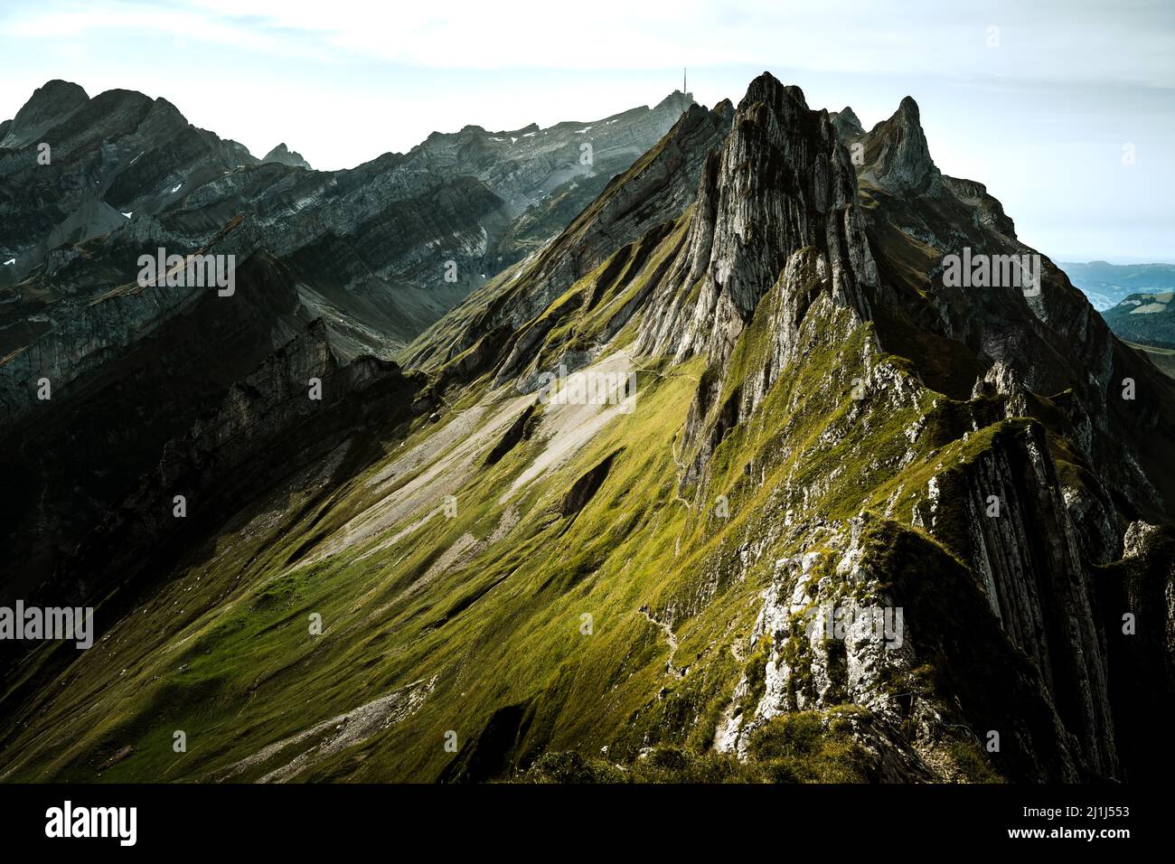 Mysic mountain scenery Stock Photo - Alamy