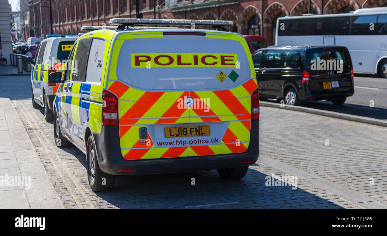 Parked van uk hi-res stock photography and images - Alamy