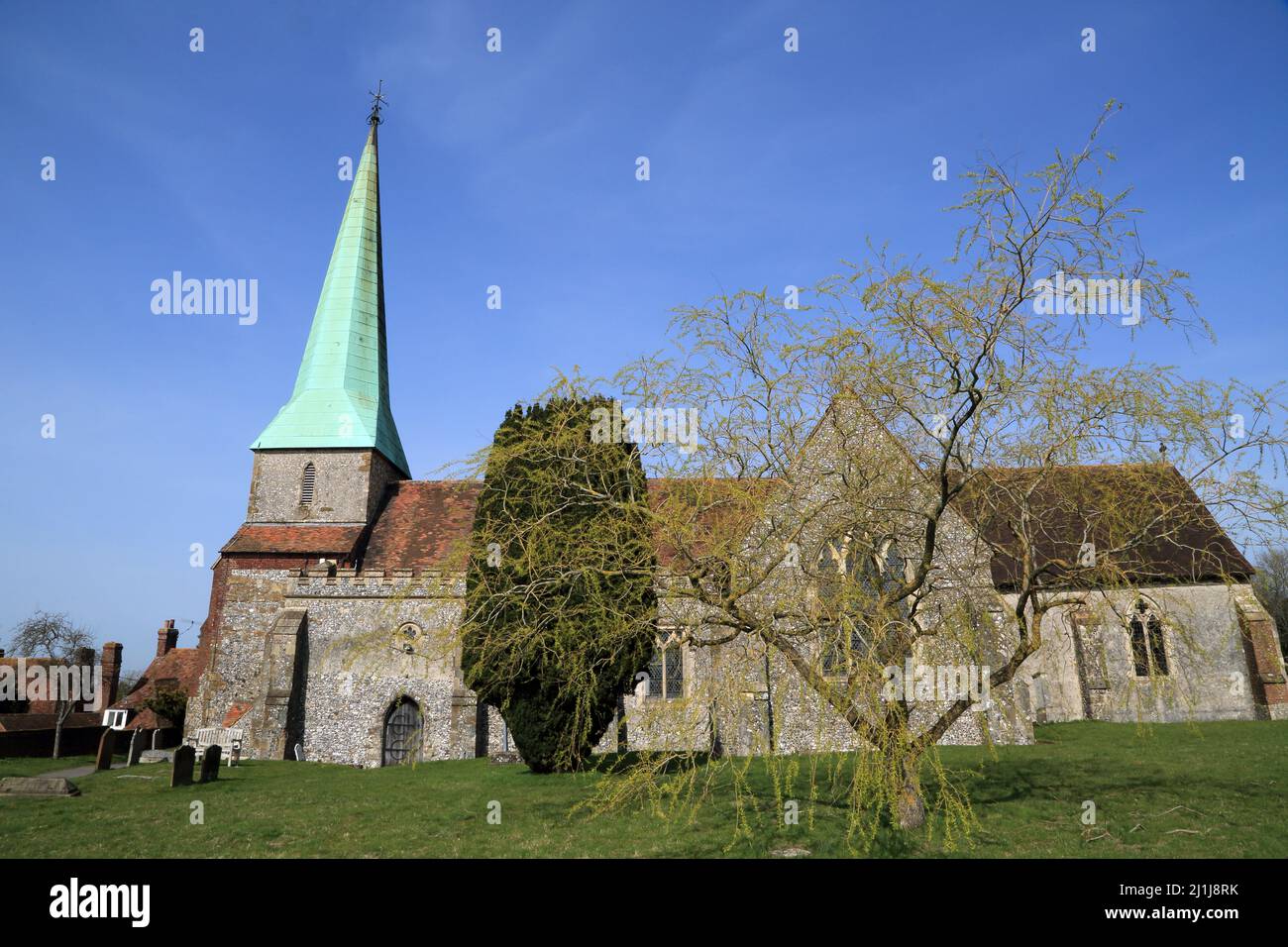 St john the baptist church kent hi-res stock photography and images - Alamy