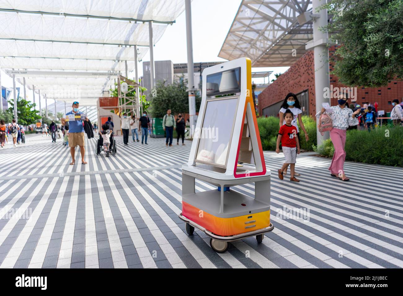 Robot giving out maps at World exposition EXPO 2020 Dubai Stock Photo ...
