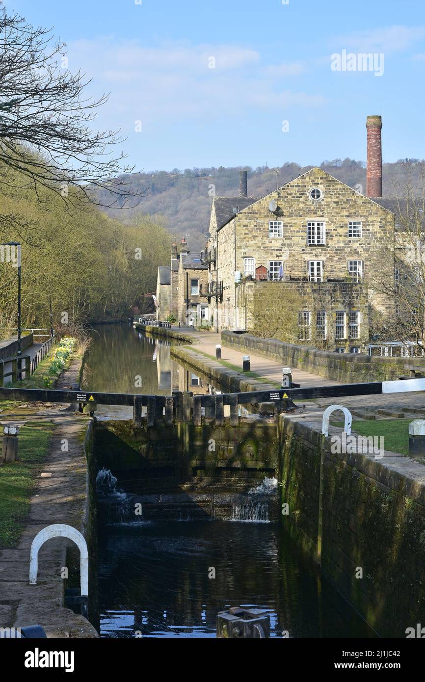 Hebden bridge, Rochdale canal, lock, Calderdale, West Yorkshire Stock ...