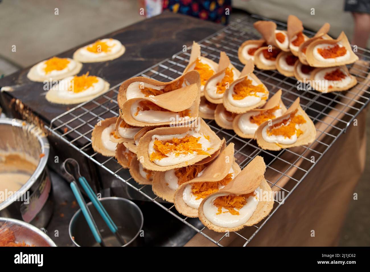 Mini crispy crepe hi-res stock photography and images - Alamy