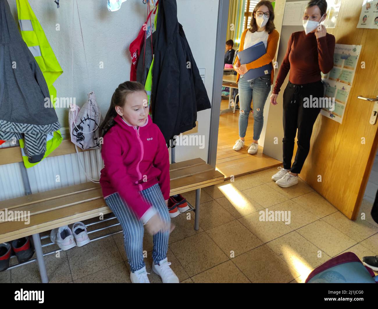 Meiningen, Austria. 25th Mar, 2022. A second-grader Omelia, an 8-year ...