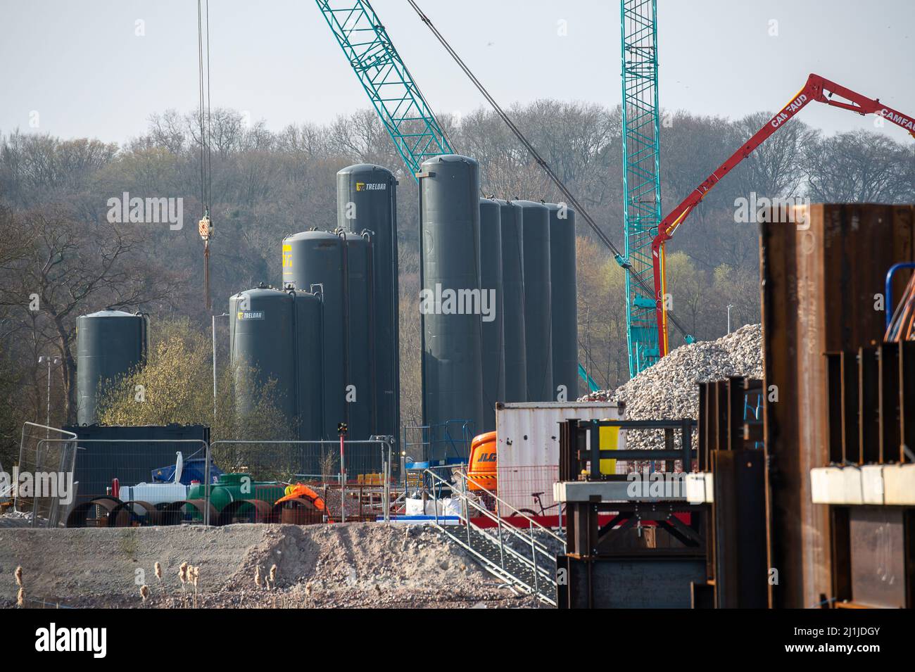Harefield, Buckinghamshire, UK. 25th March, 2022. Savay Lake where a ...