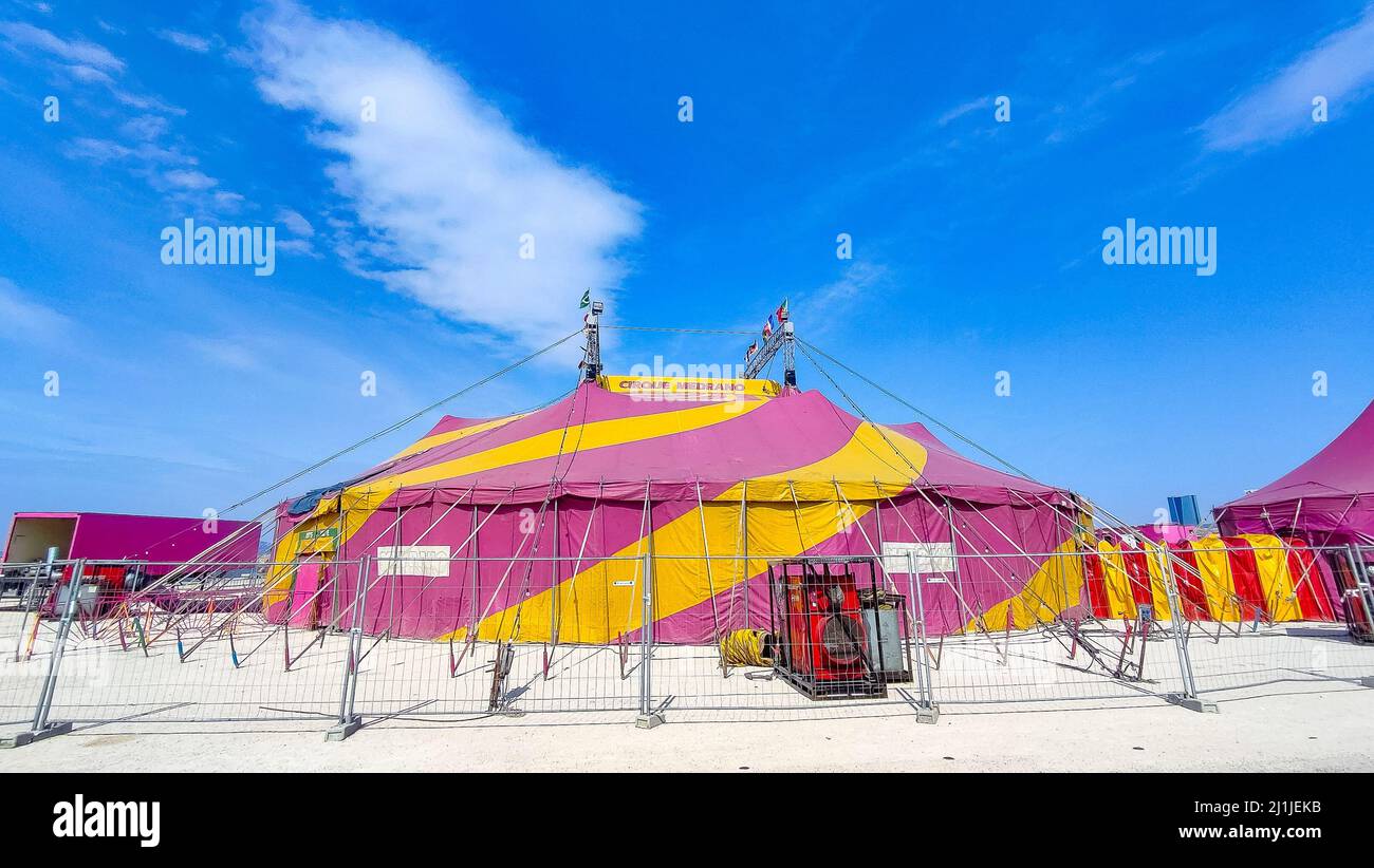 view of the Medrano circus tent Stock Photo - Alamy
