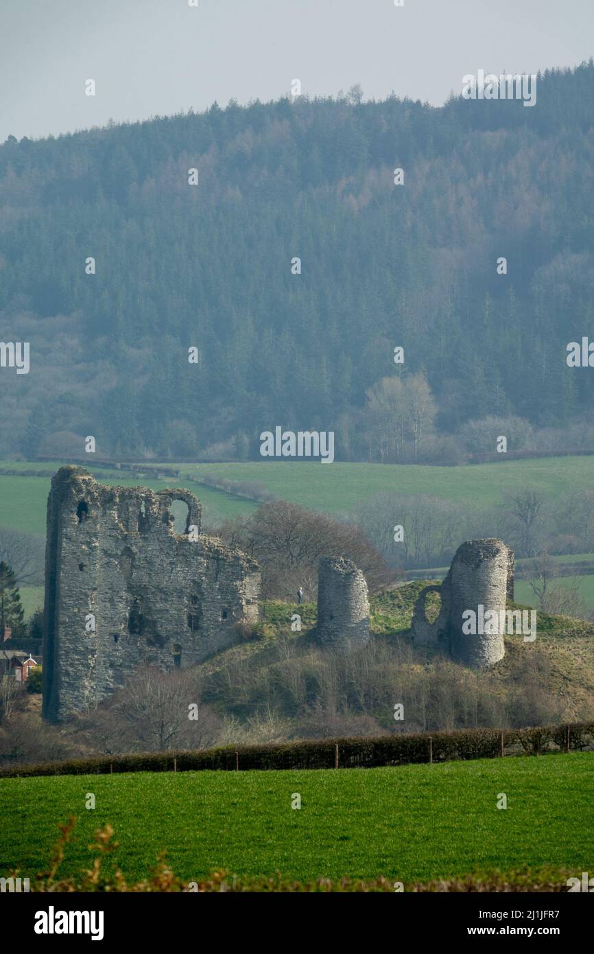 Ruined small castle hi-res stock photography and images - Alamy