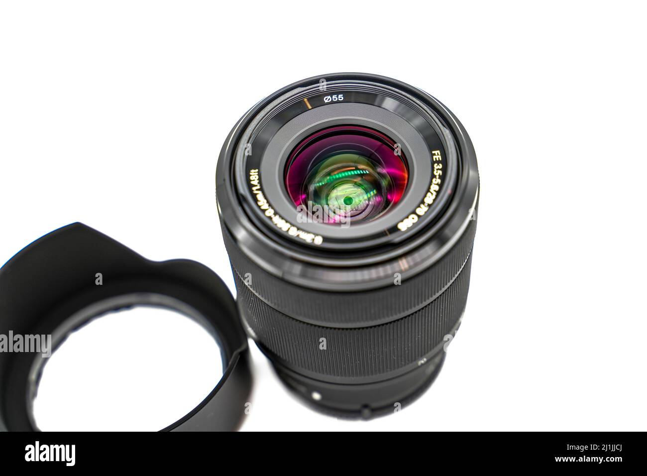 28 mm lens hi-res stock photography and images - Alamy